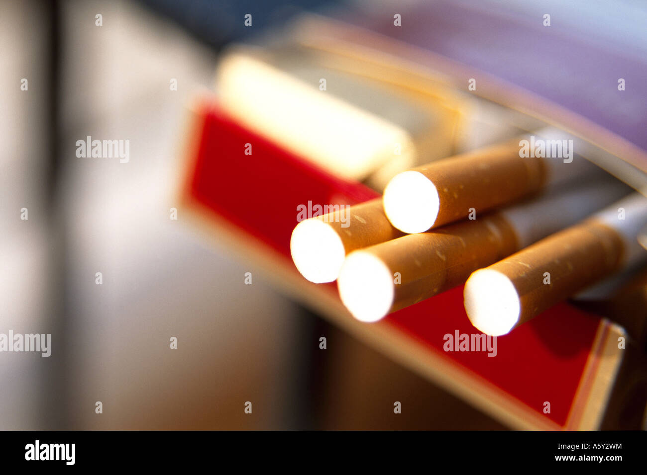 Packet Of Cigarettes Stock Photo - Alamy