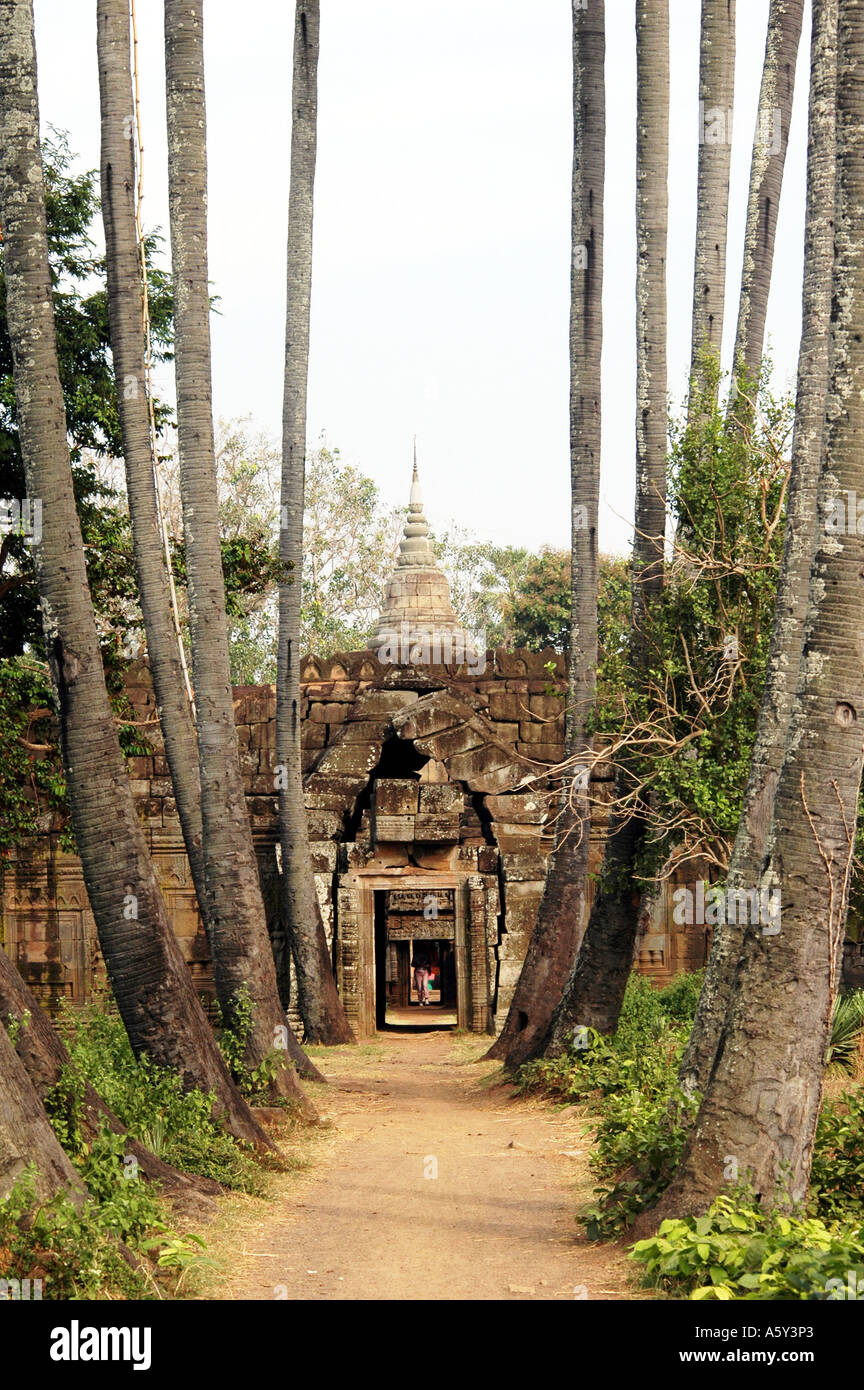 Angor wat temples hi-res stock photography and images - Alamy
