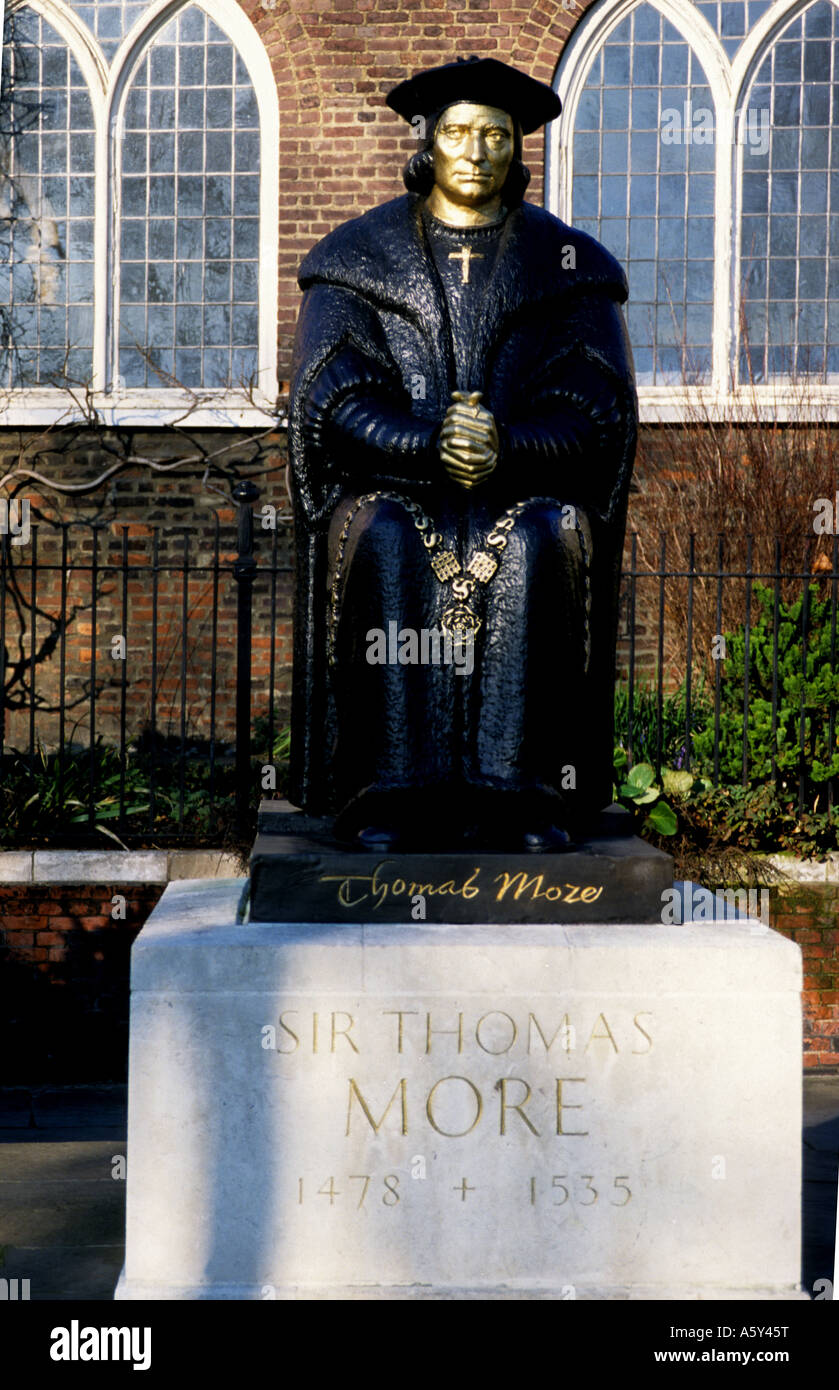 Thomas More Statue Chelsea London England Stock Photo - Alamy