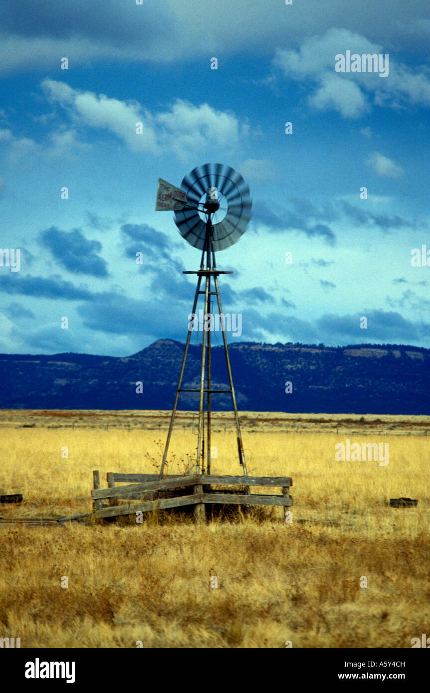 P-21 WINDMILL ON TEXAS PANHANDLE Stock Photo - Alamy