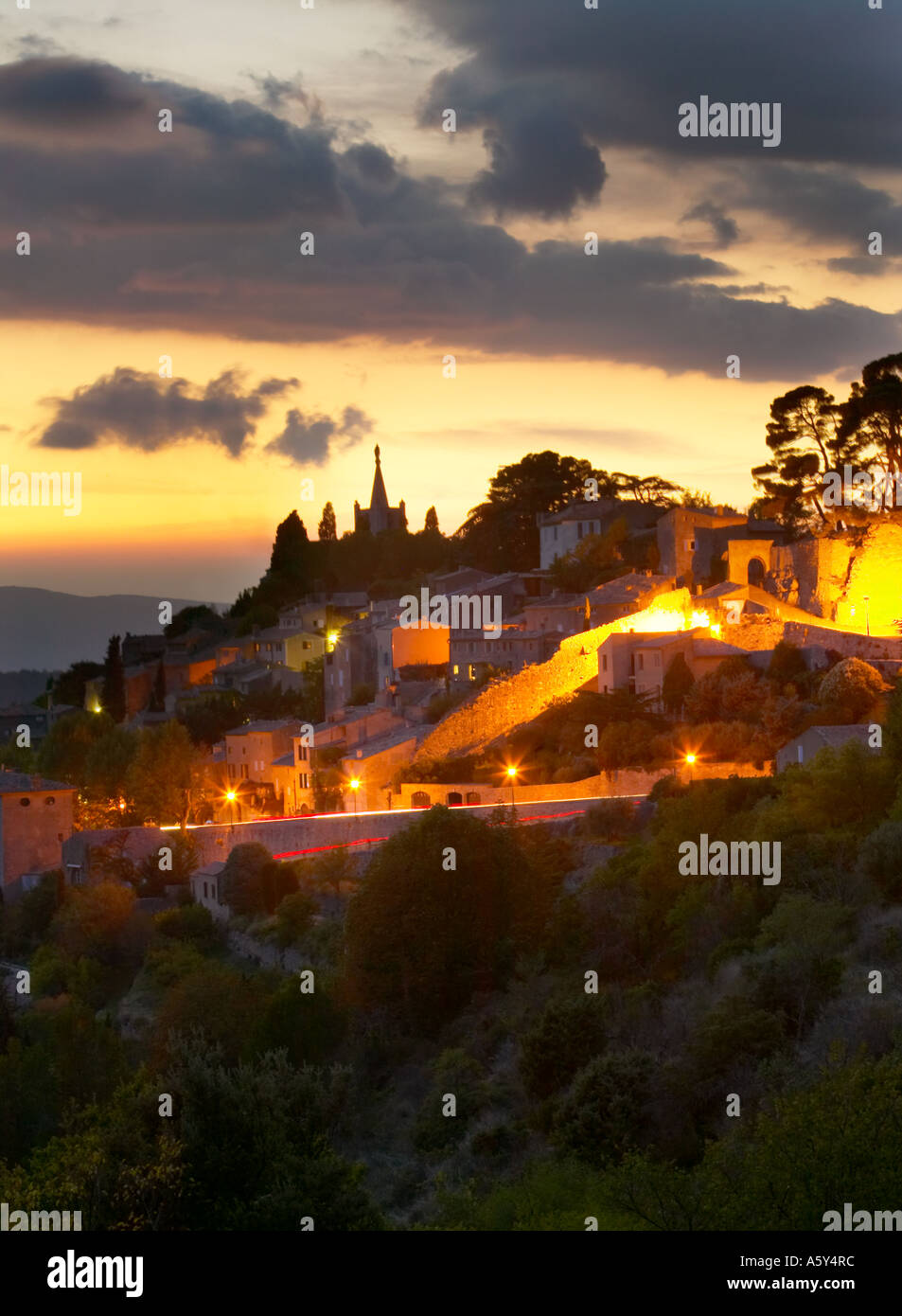 Sunset at Bonnieux , Luberon Hills , Provence , France Stock Photo - Alamy