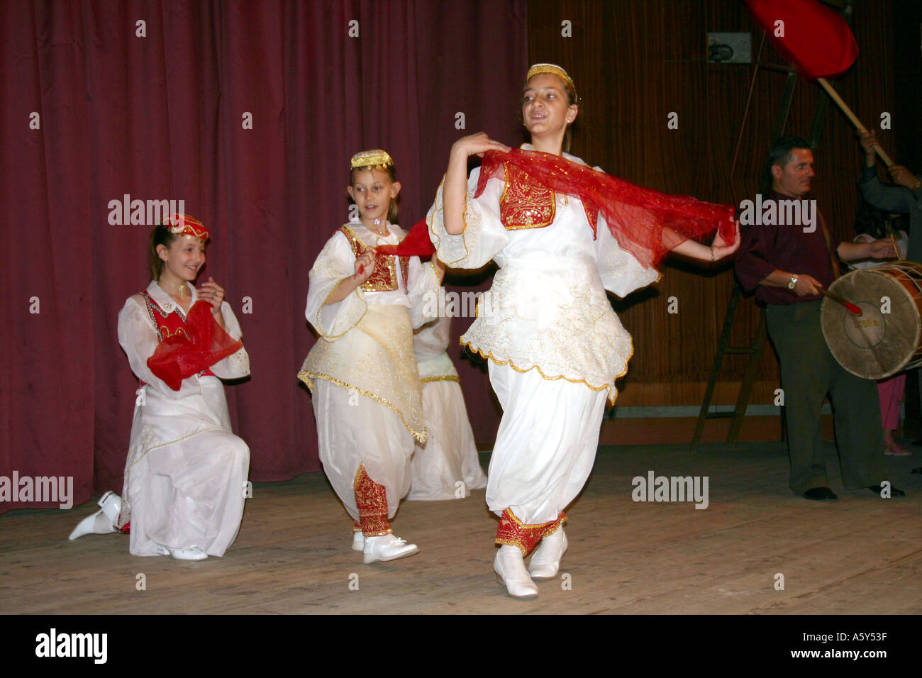 Albanian dance hi-res stock photography and images - Alamy