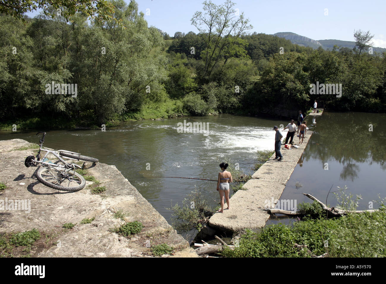 Levee bank hi-res stock photography and images - Alamy