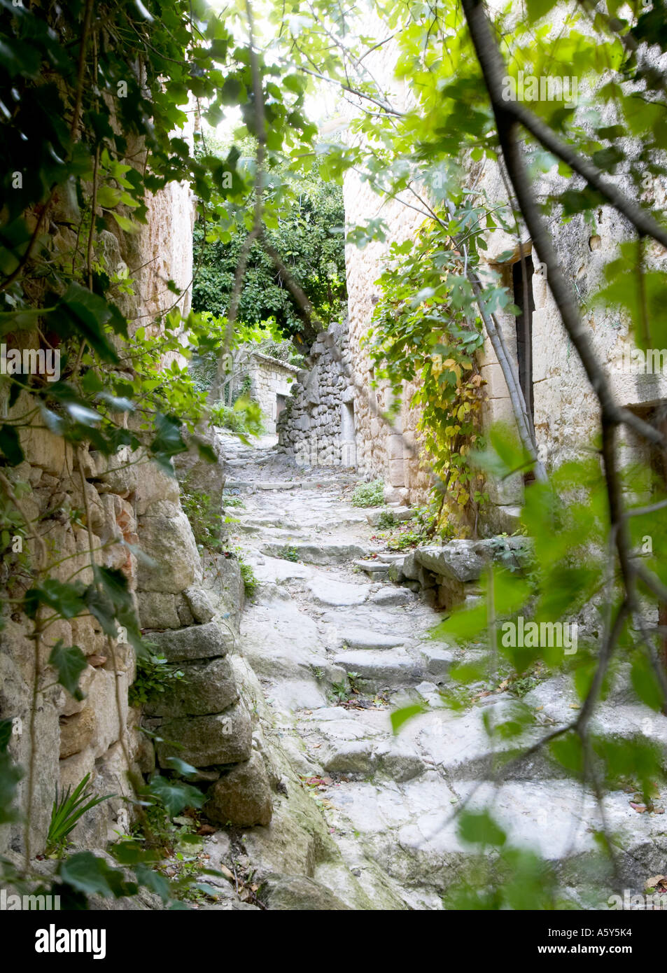 Path near town centre of Oppede le Vieux, Luberon Hills, Provence ...
