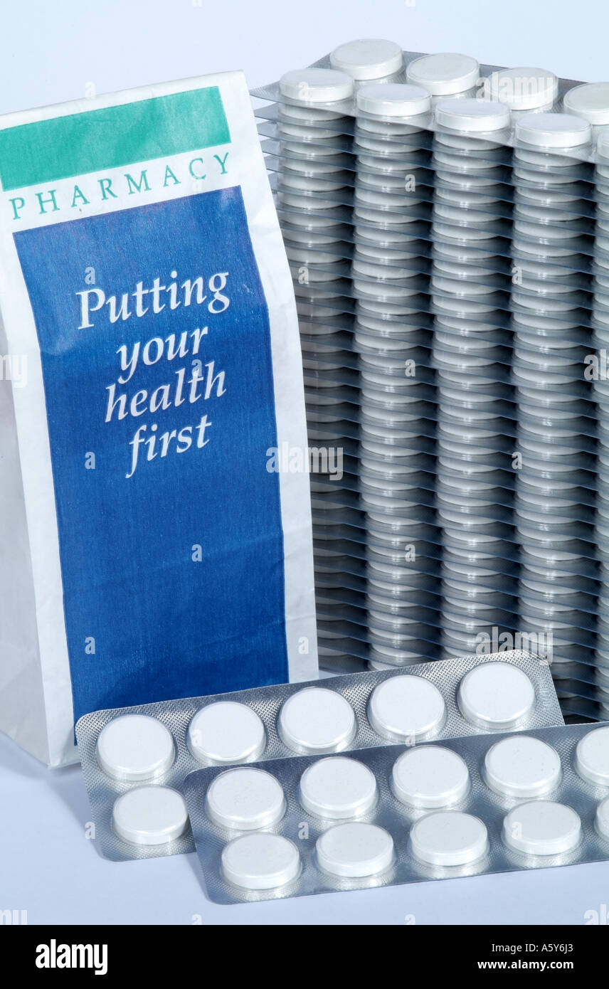 Nhs prescription boxes hi-res stock photography and images - Alamy