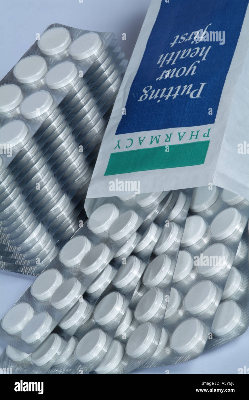 Medicine dispensing box hi-res stock photography and images - Alamy