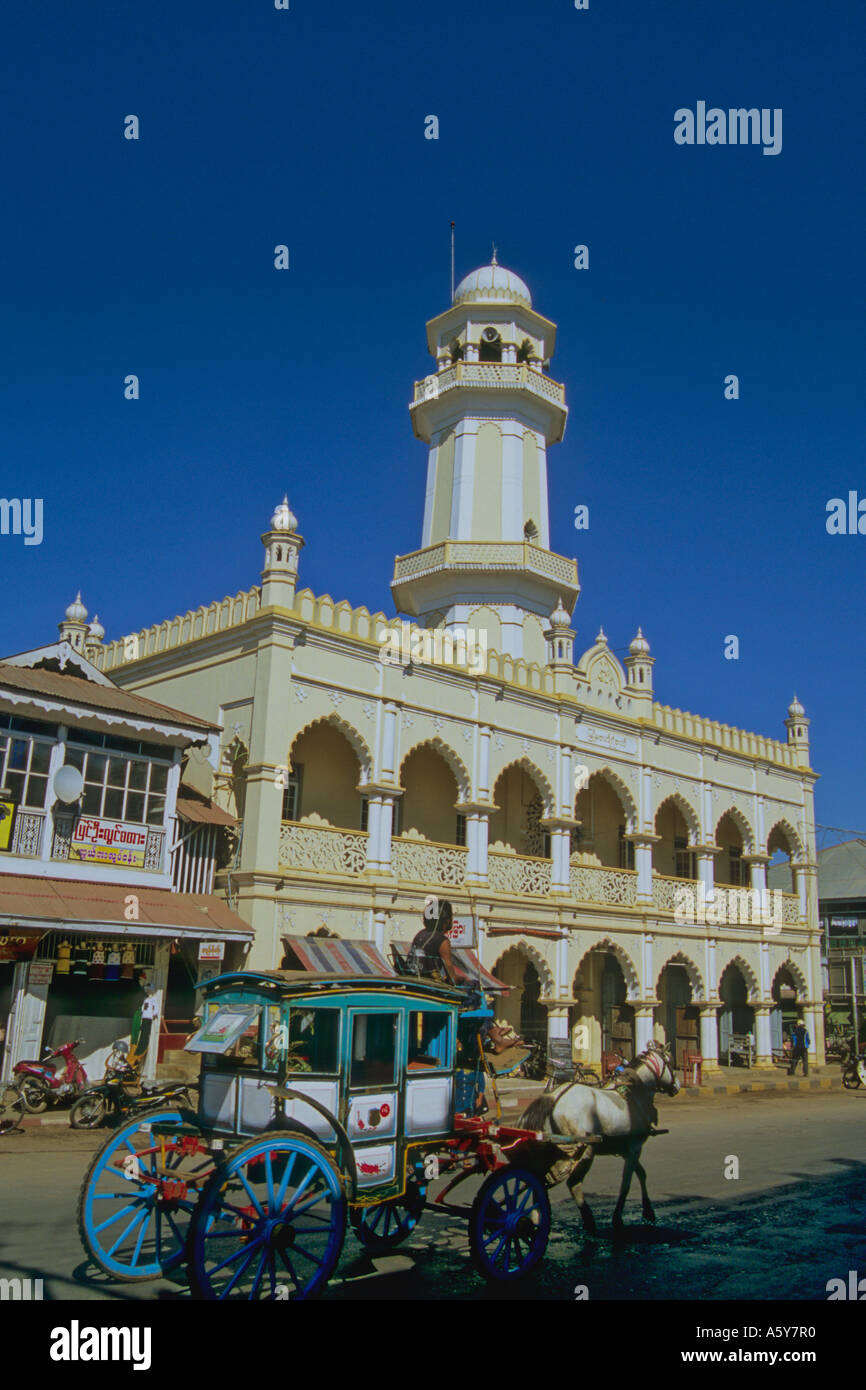 Pyin oo lwin carriage hi-res stock photography and images - Alamy
