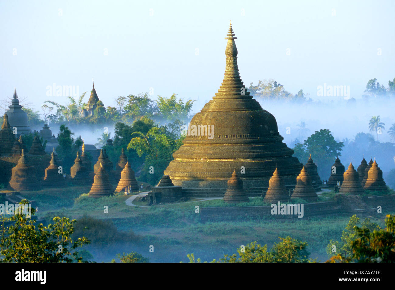 Myanmar Rakhine State Mrauk U temples in morning mist Stock Photo - Alamy