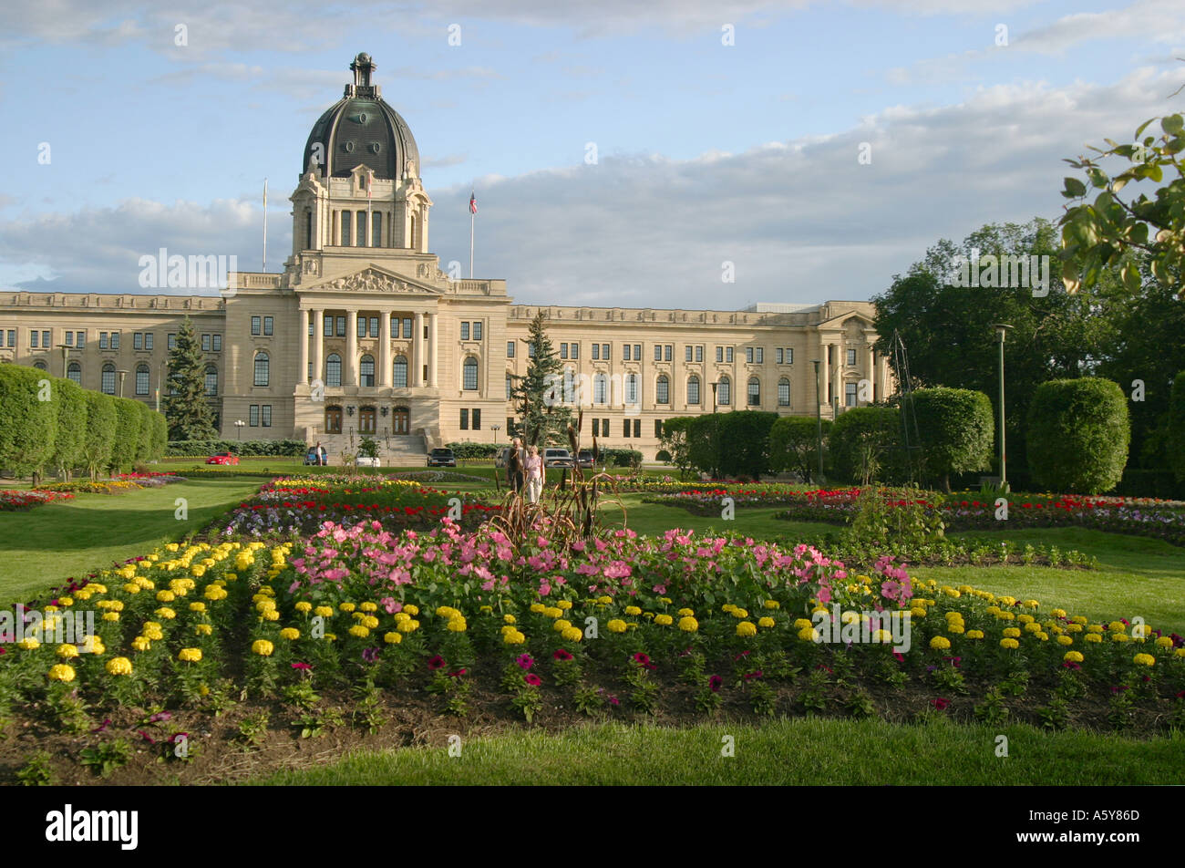 Saskatchewan government buildings hi-res stock photography and images ...