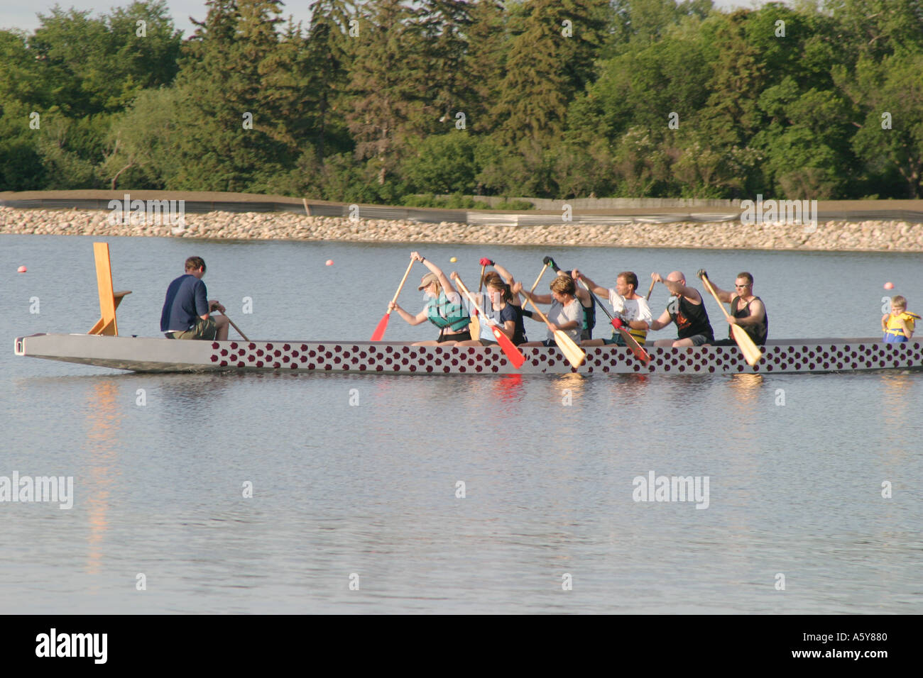Dragon boat practice hi-res stock photography and images - Alamy