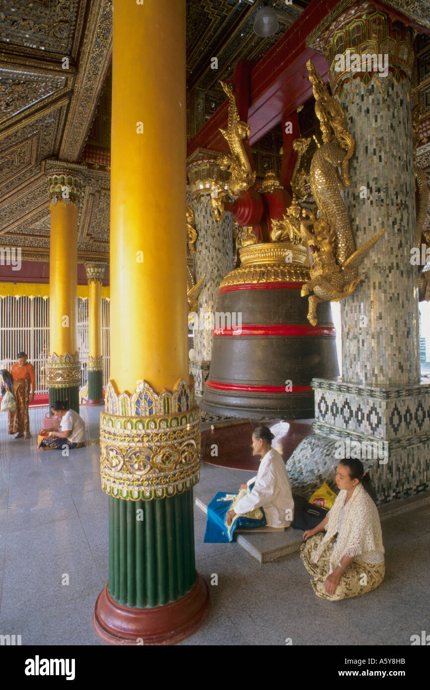 Bell shwedagon pagoda hi-res stock photography and images - Alamy
