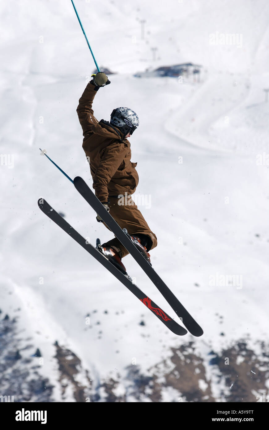 Aerial tricks hi-res stock photography and images - Alamy