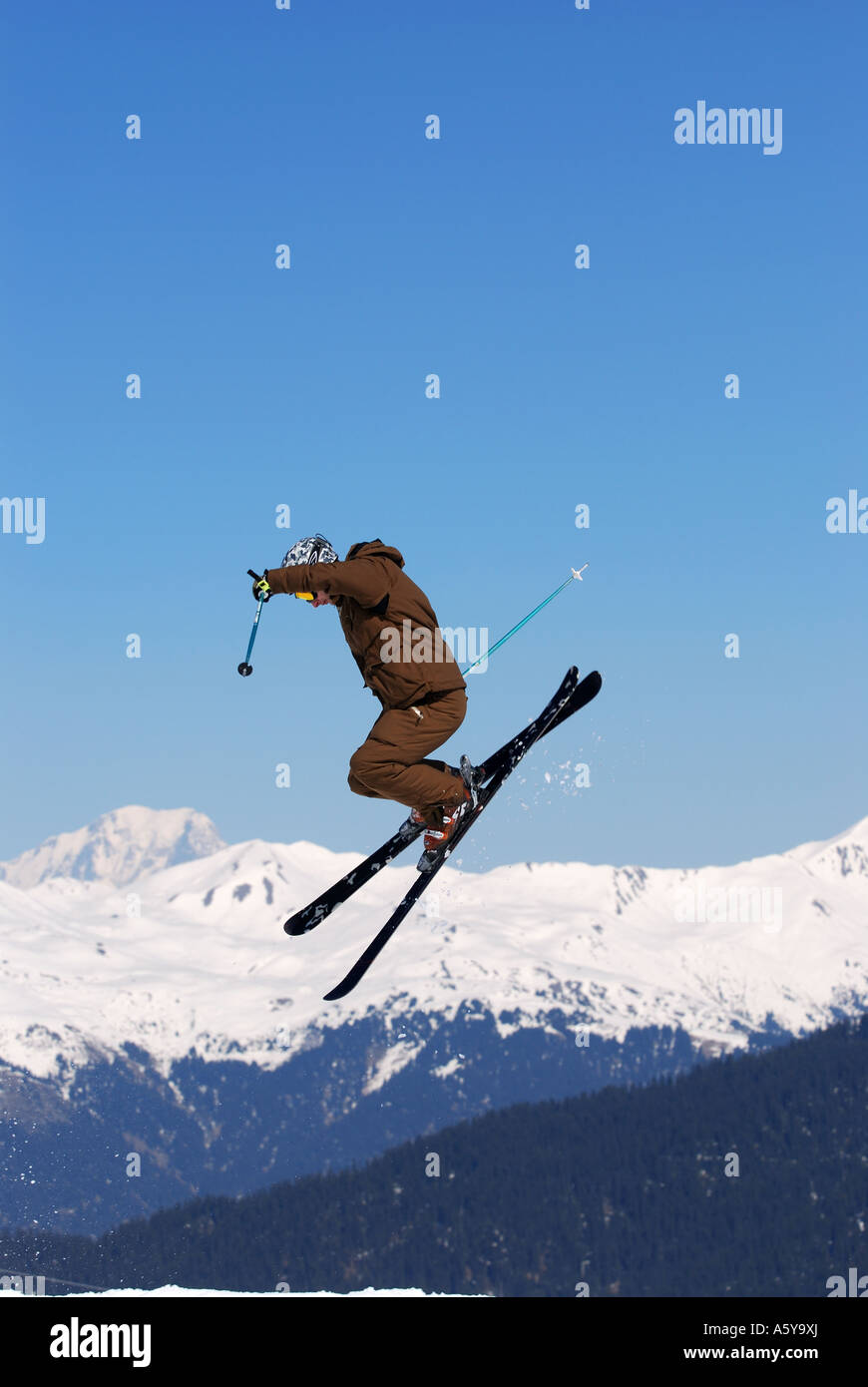 Skier performing aerial tricks Stock Photo - Alamy