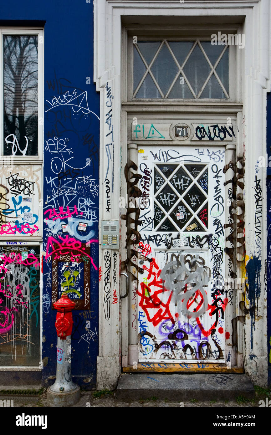 Community graffiti hi-res stock photography and images - Alamy
