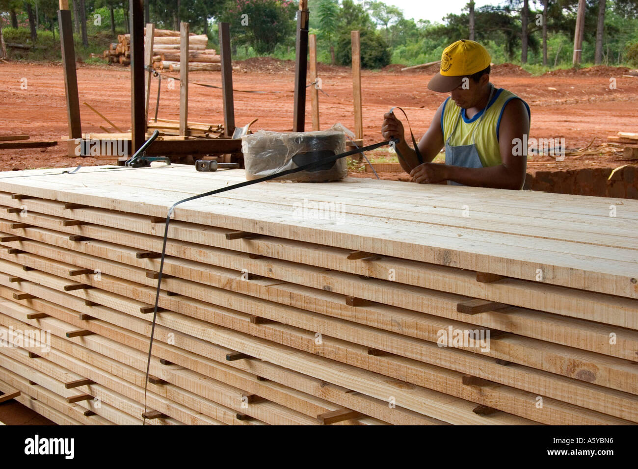 Building drying lumber hi-res stock photography and images - Alamy