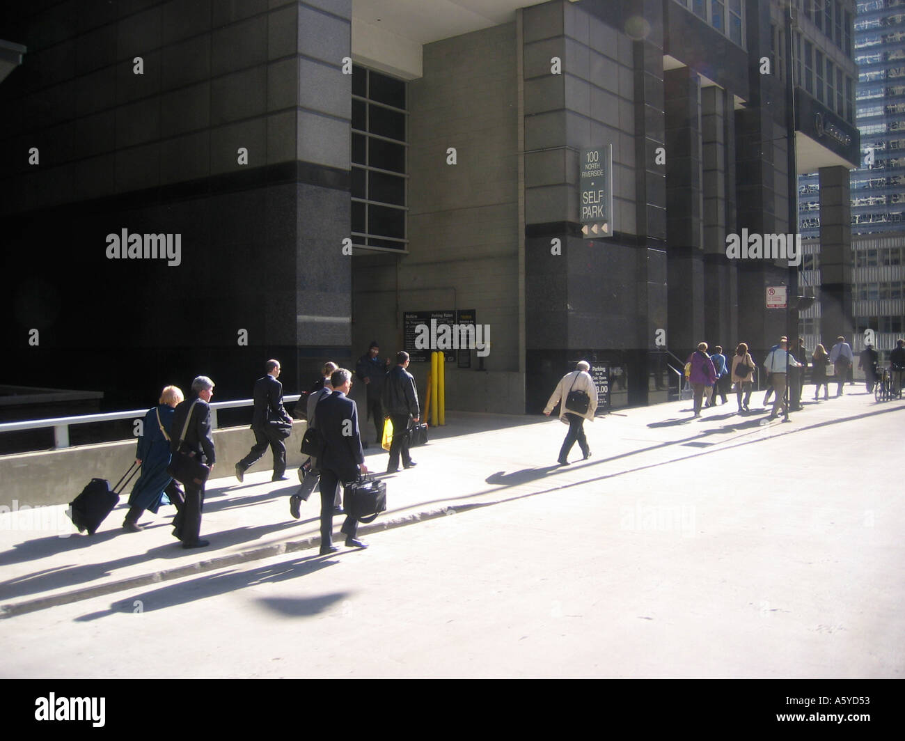 Chicago office workers hi-res stock photography and images - Alamy