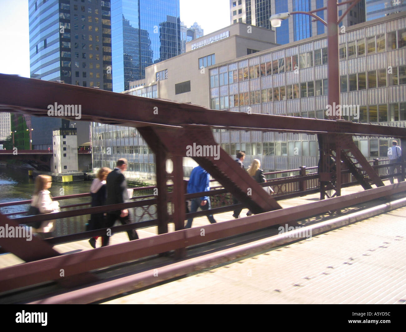 Chicago pedestrians rush hour hi-res stock photography and images - Alamy