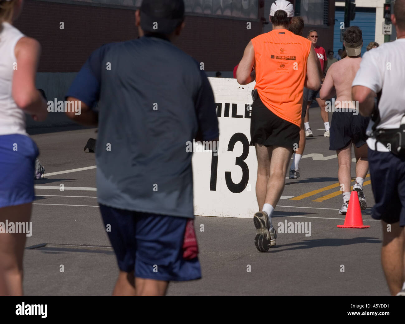 13 mile marker hi-res stock photography and images - Alamy