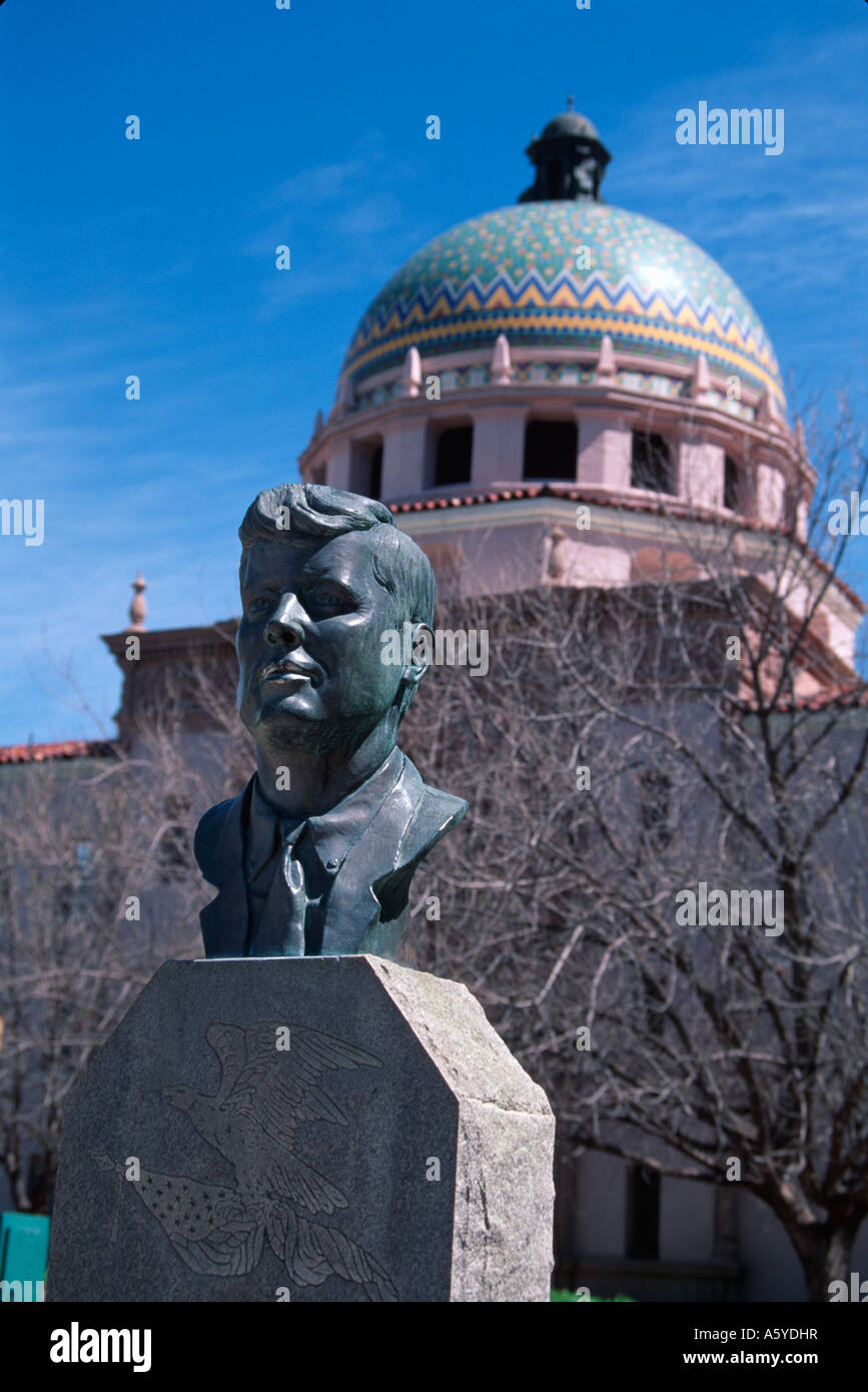 Courthouse ruins hi-res stock photography and images - Alamy