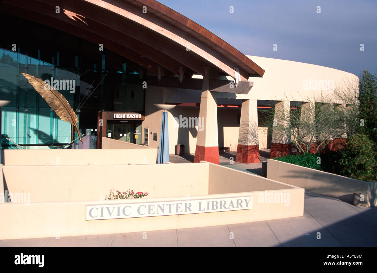 Civic center library hi-res stock photography and images - Alamy