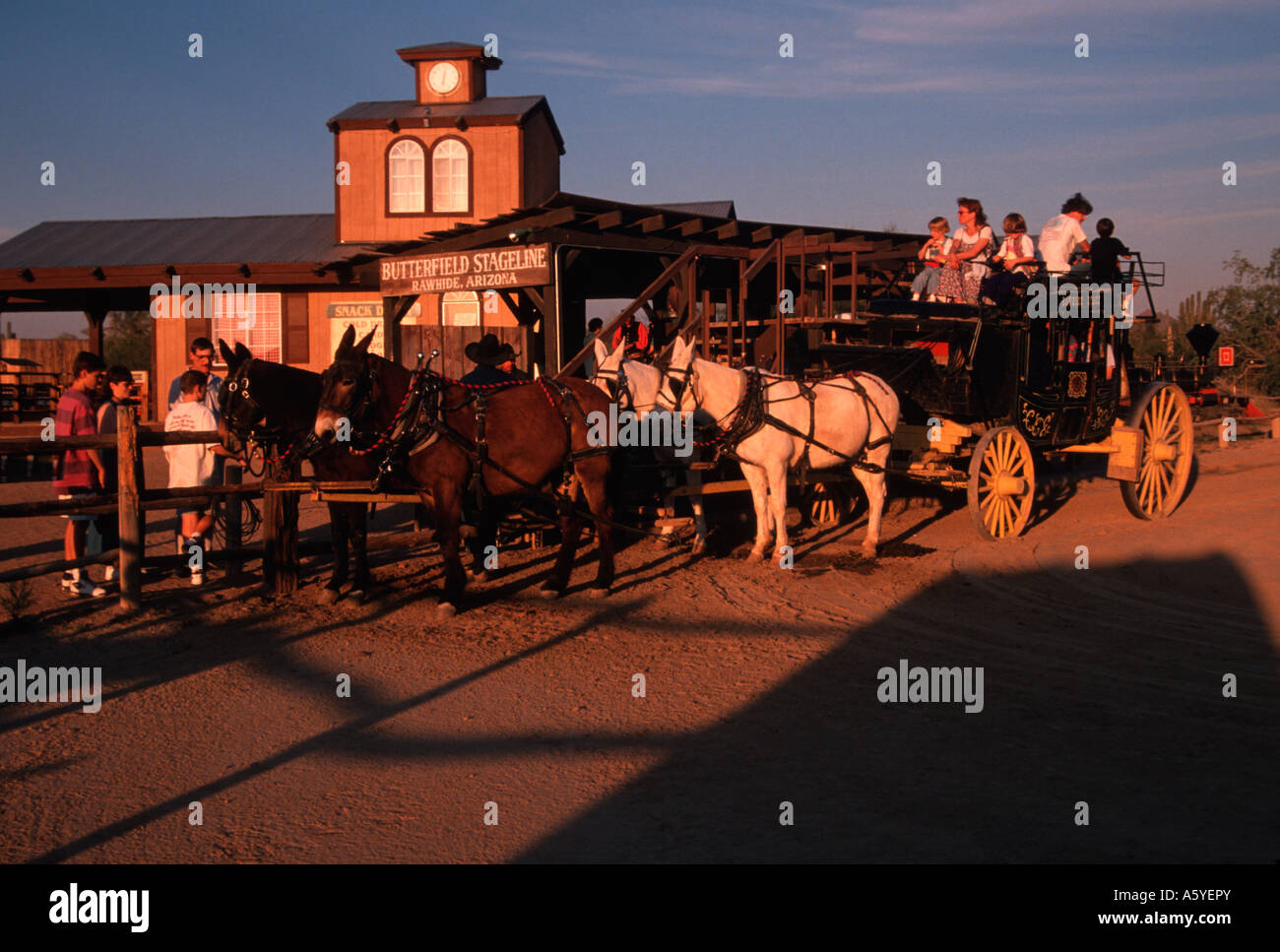 Western stagecoach hi-res stock photography and images - Alamy