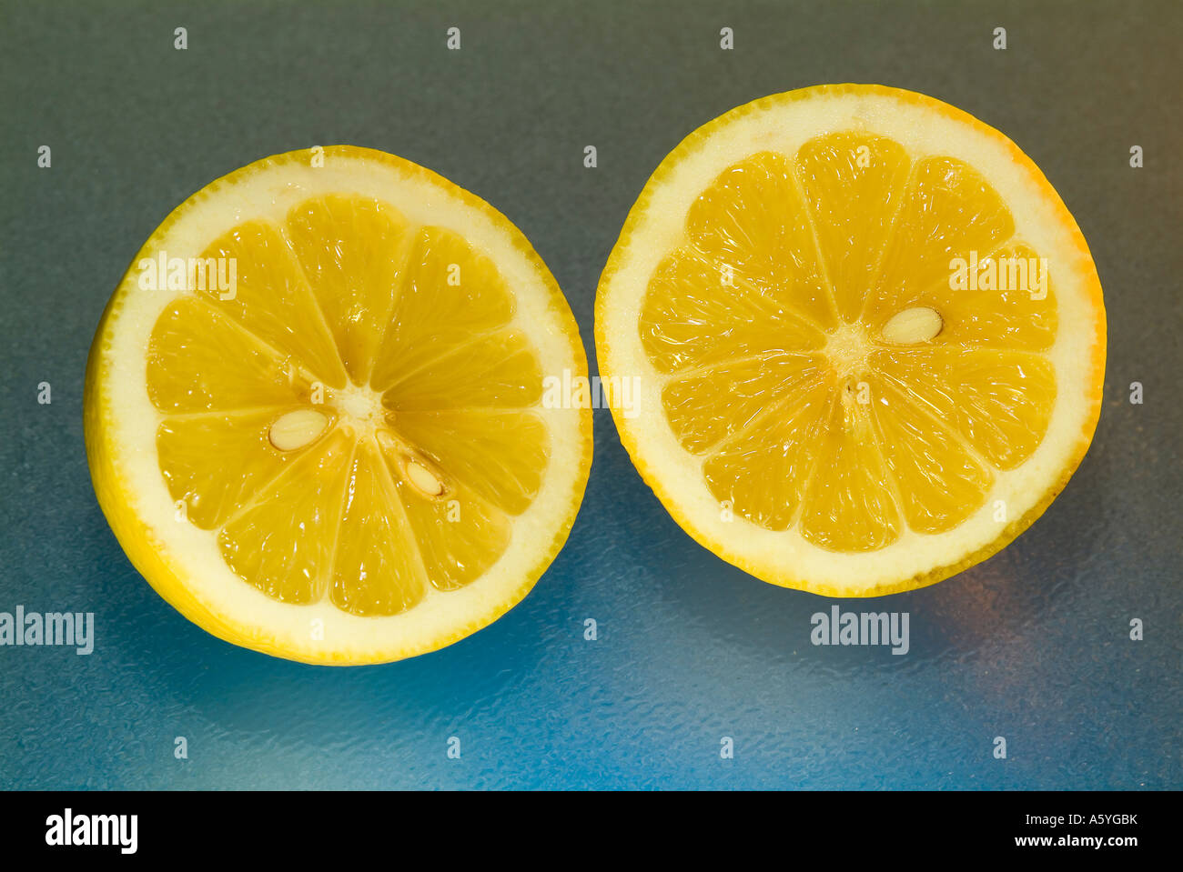 lemon cutted in half Stock Photo - Alamy