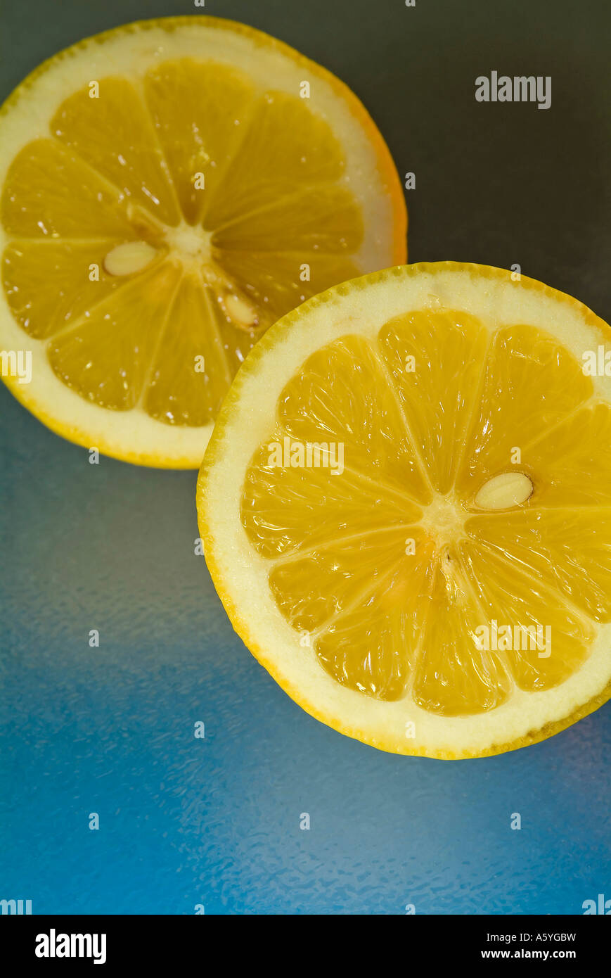 lemon cutted in half Stock Photo - Alamy