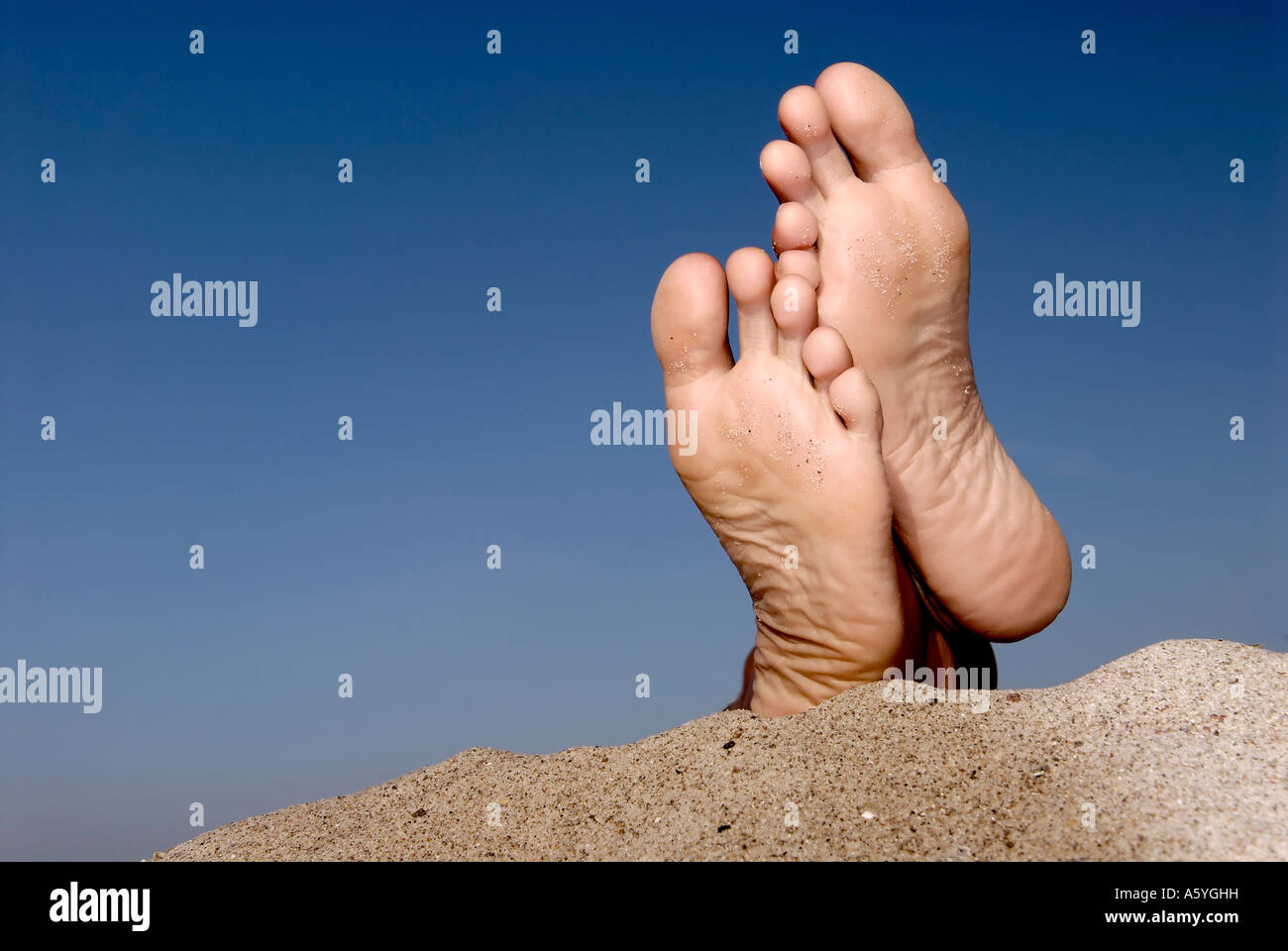 Dangle woman legs hi-res stock photography and images - Alamy