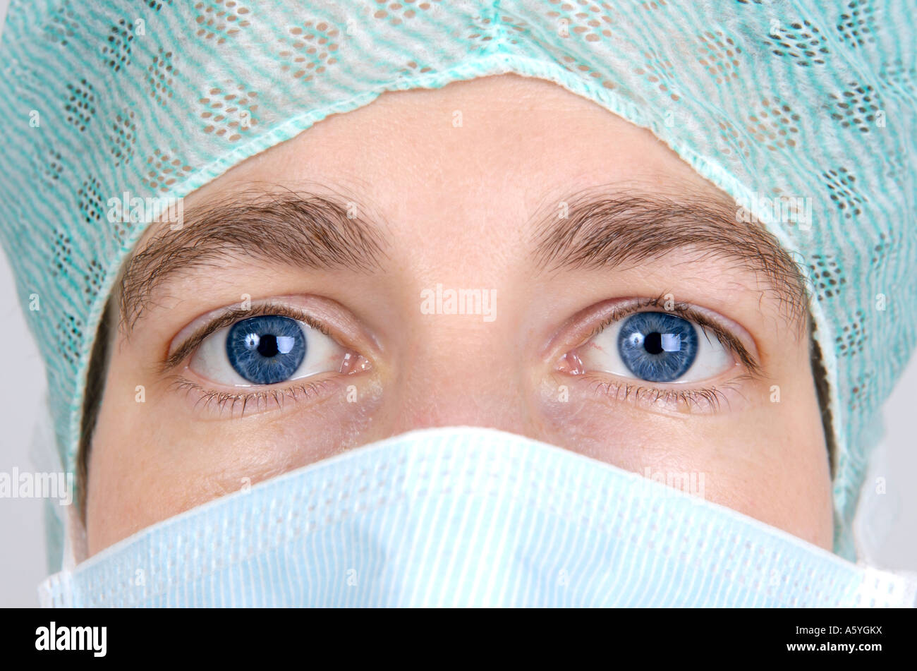 Doctor overall operation hi-res stock photography and images - Alamy
