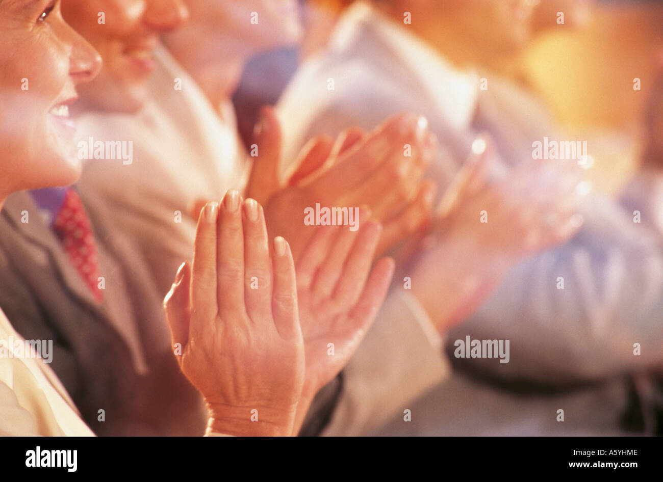 People clapping hands blurred Stock Photo - Alamy