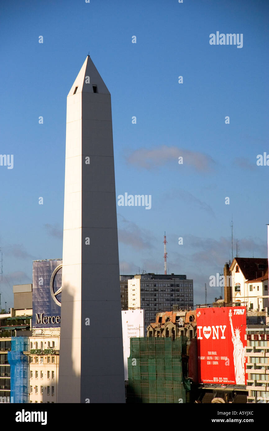 Obelisk and buildings hi-res stock photography and images - Alamy
