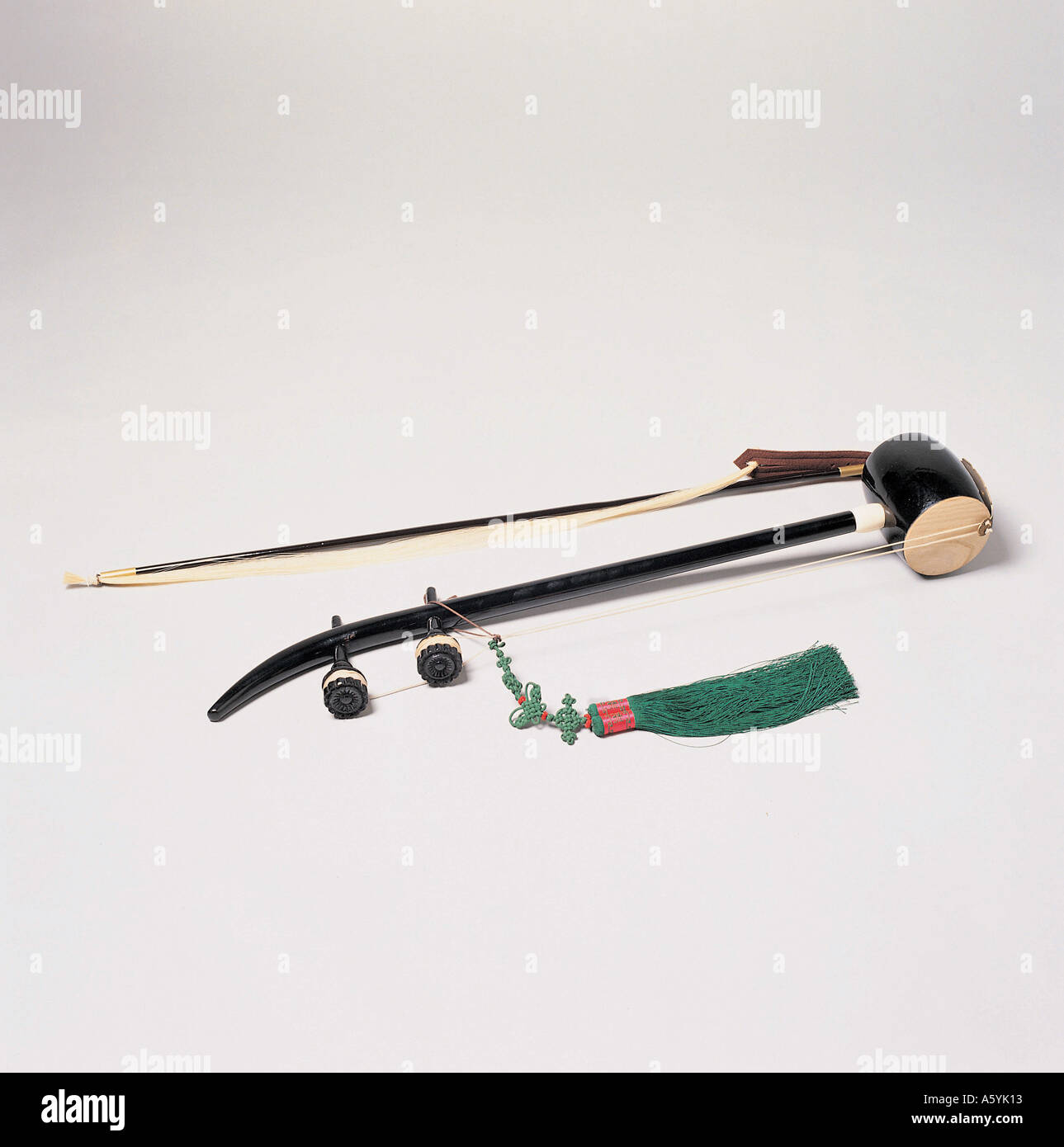 Korean string instrument hi-res stock photography and images - Alamy