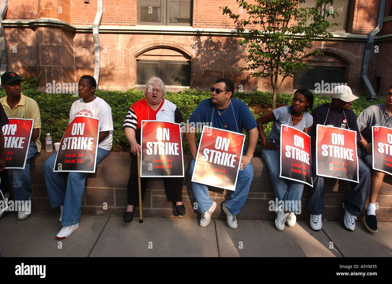 Strike work hi-res stock photography and images - Alamy