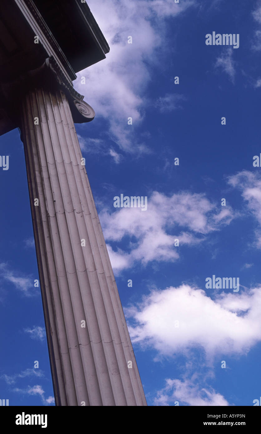 Ionic order of greek architecture hi-res stock photography and images ...