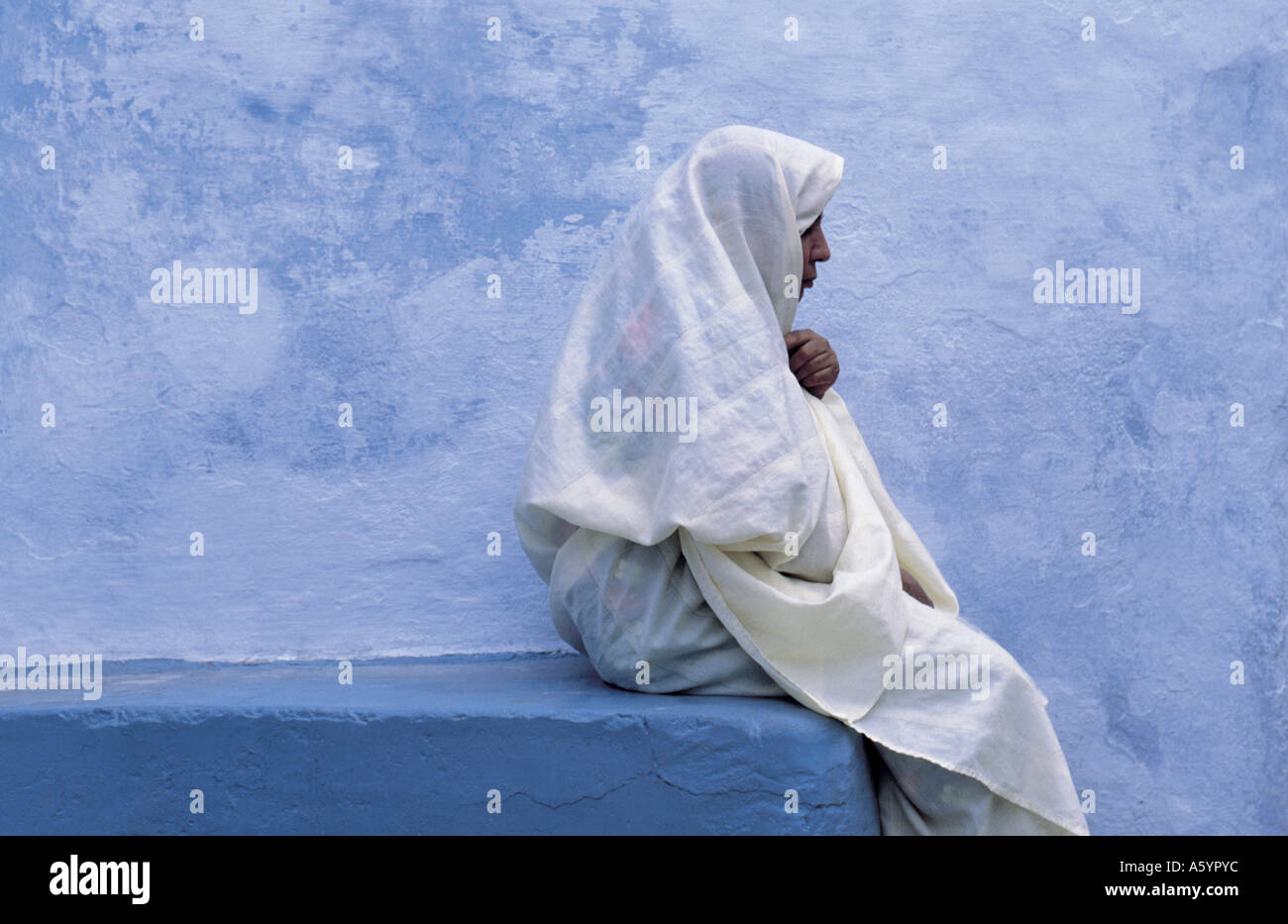 Veiled profile hi-res stock photography and images - Alamy