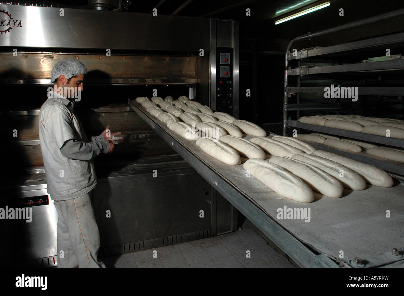 Bread making factory hi-res stock photography and images - Alamy