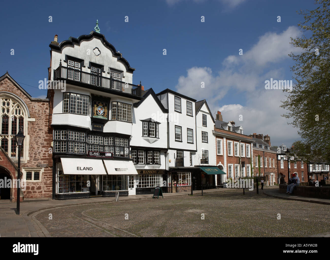 MOLLS COFFEE SHOP CATHEDRAL YARD SQUARE CLOSE EXETER Stock Photo - Alamy