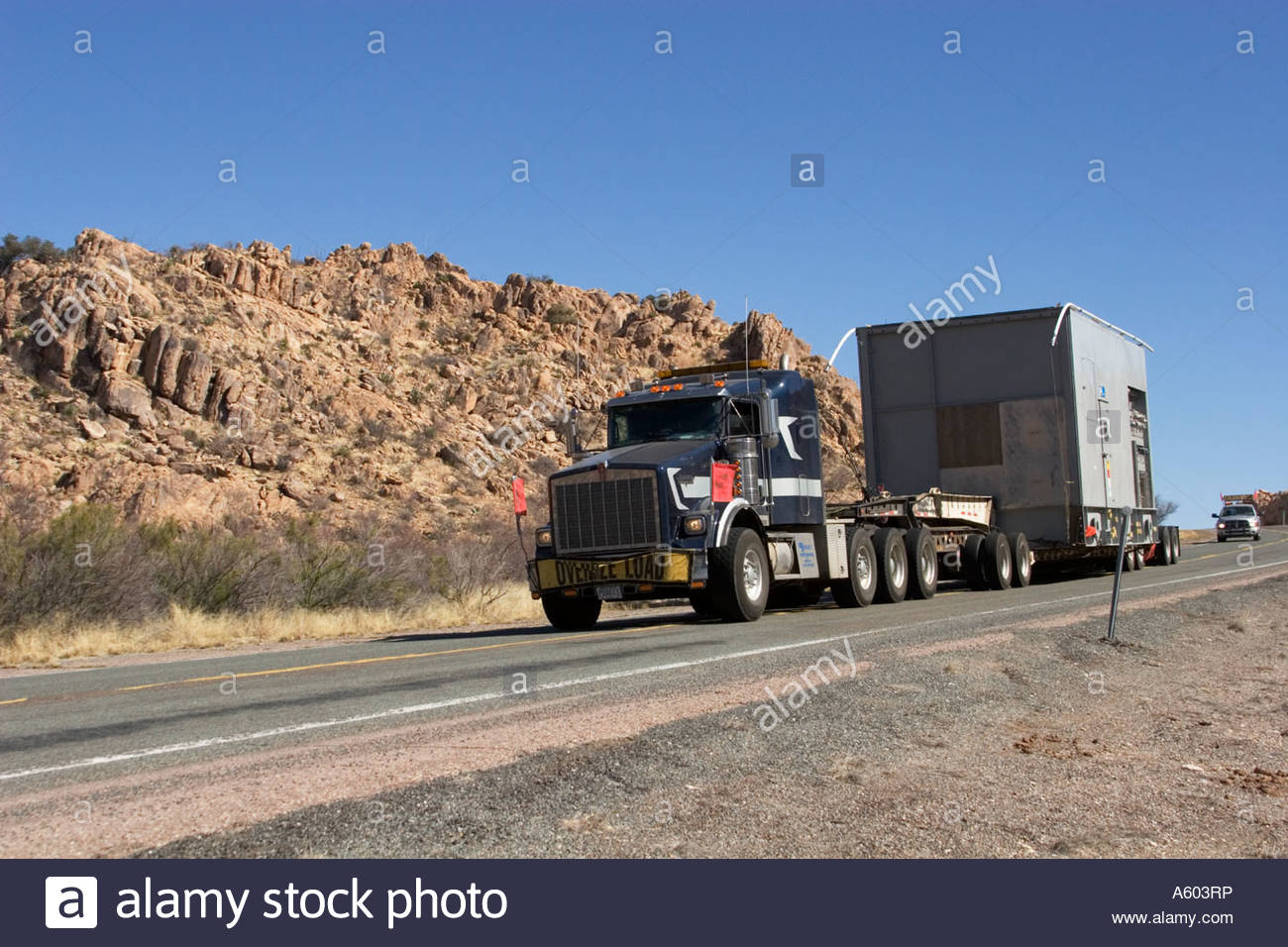 Lowboy Trailer Stock Photos & Lowboy Trailer Stock Images - Alamy