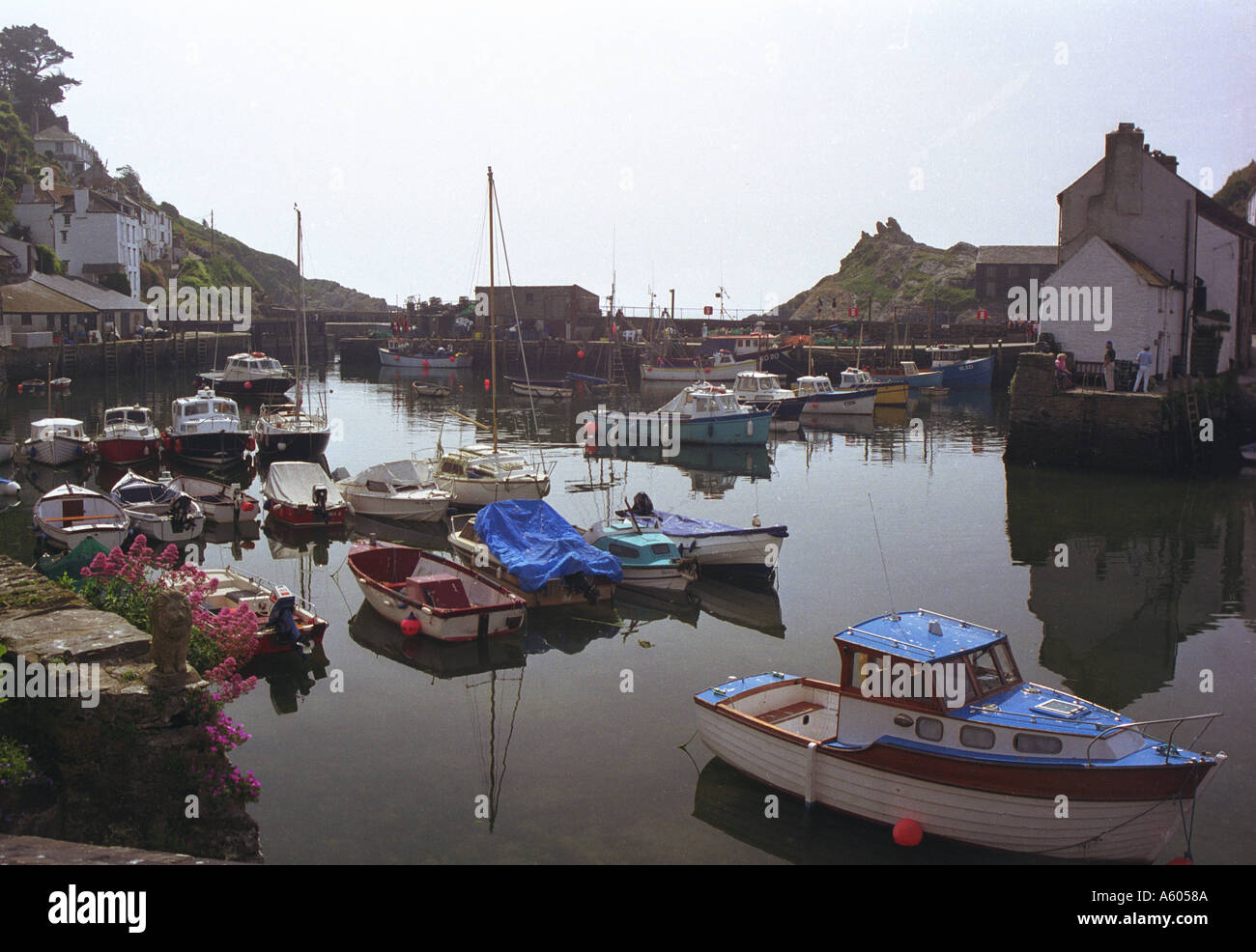 Polperro tourists hi-res stock photography and images - Alamy