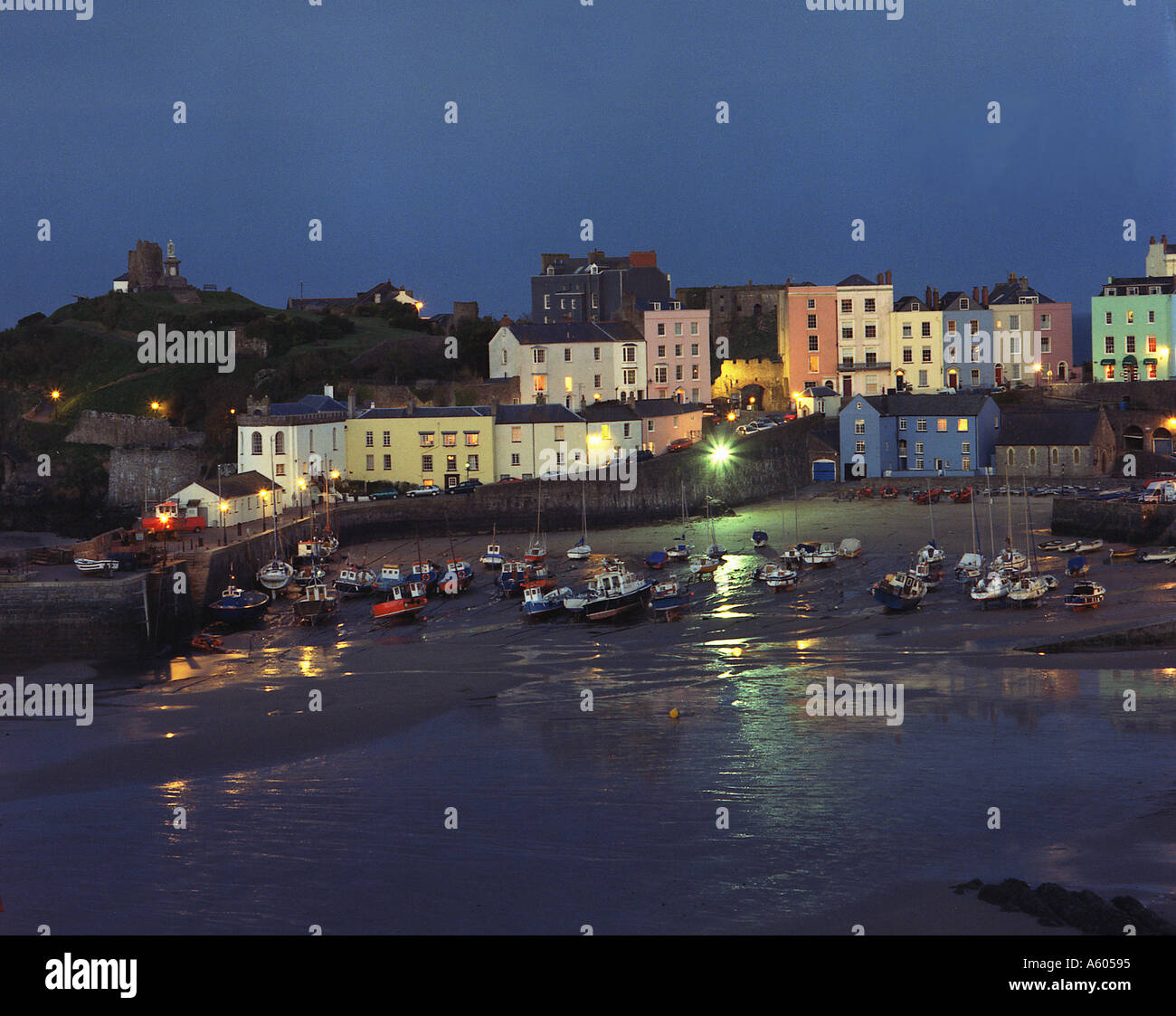 Tenby harbour night hi-res stock photography and images - Alamy