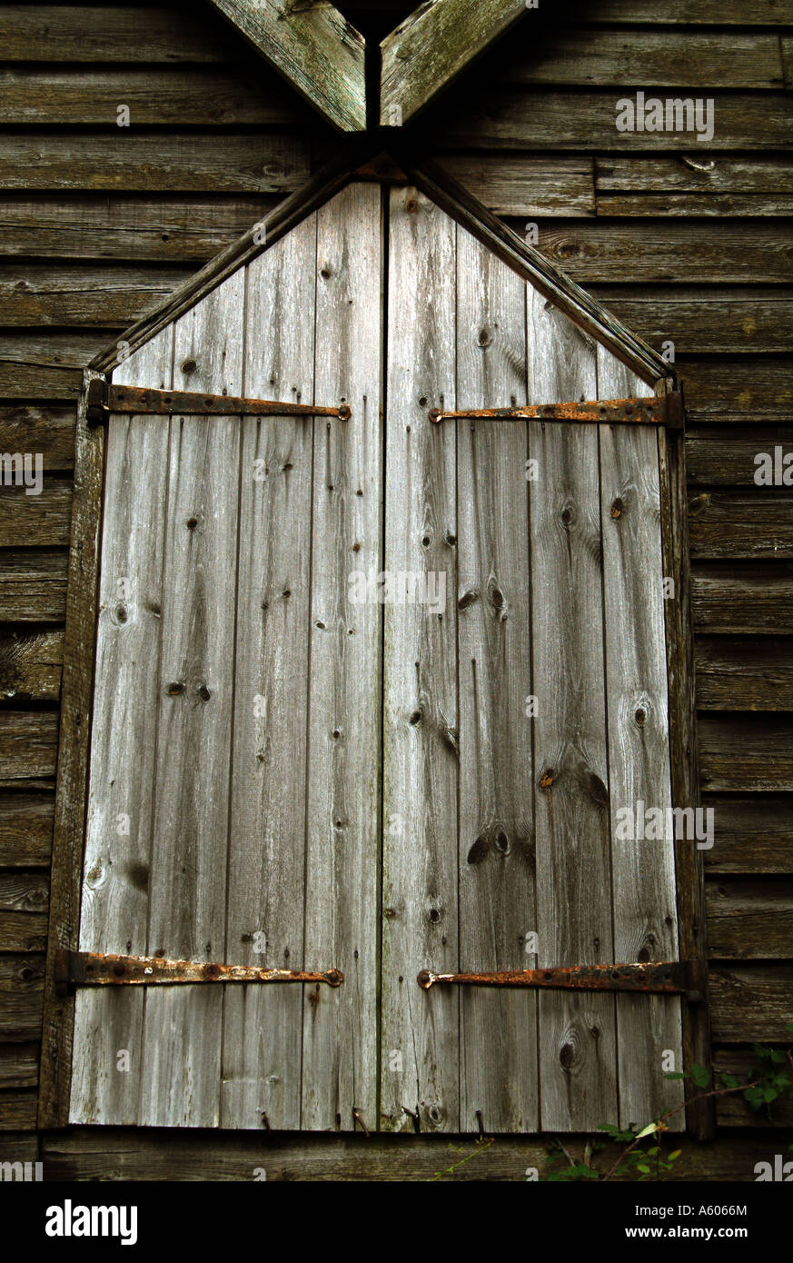 Oast line hi-res stock photography and images - Alamy