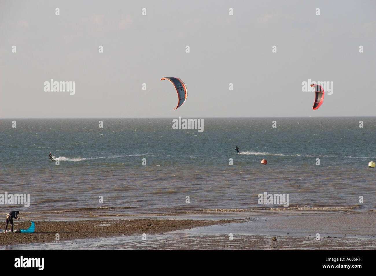 Windsurfing and parasailing hi-res stock photography and images - Alamy