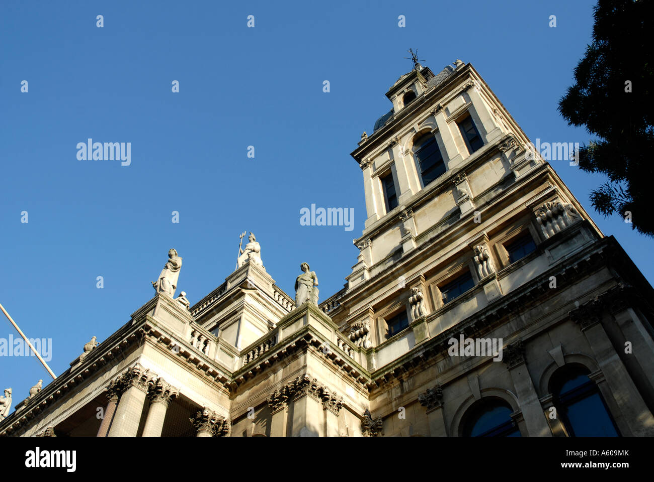 Newham town hall hi-res stock photography and images - Alamy