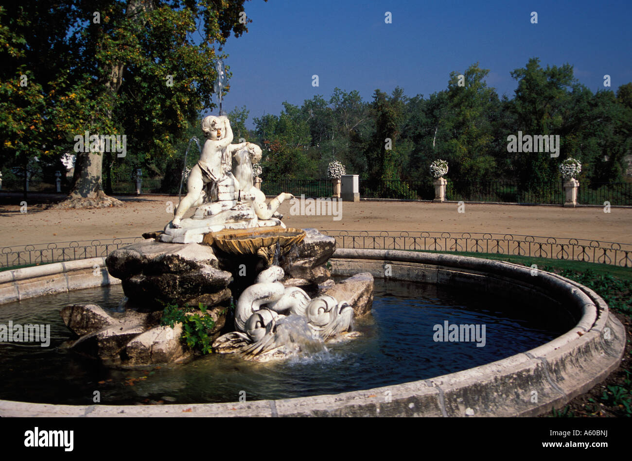 Royal palace grounds hi-res stock photography and images - Alamy