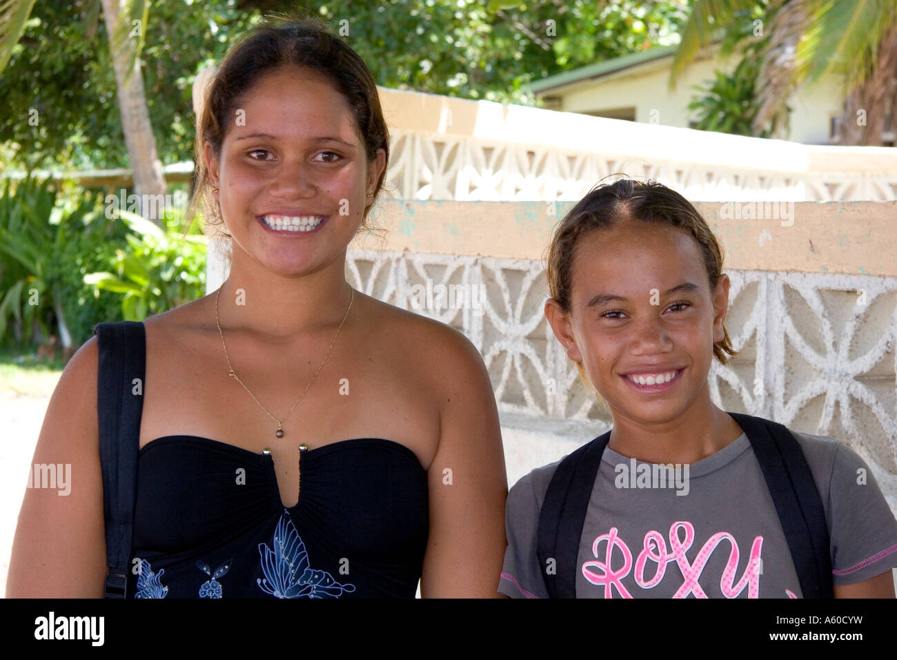 Polynesian girls hi-res stock photography and images - Alamy