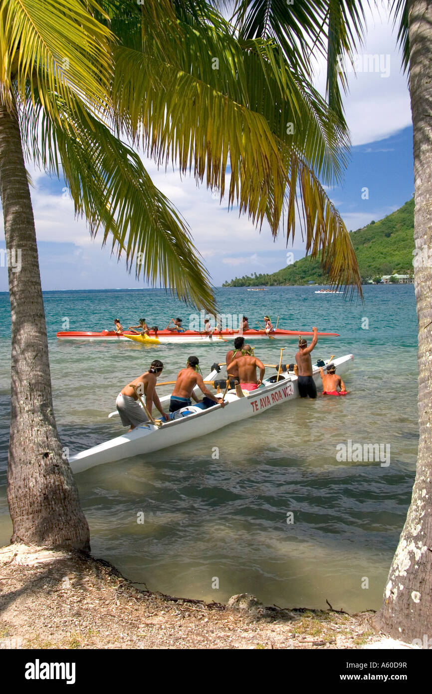 Tahitians outrigger hi-res stock photography and images - Alamy