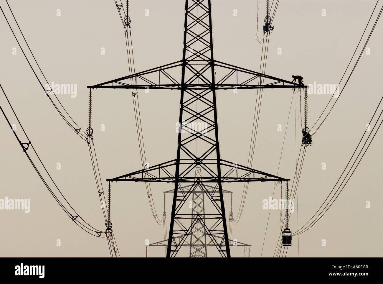 OVERHEAD LINESMEN CORRECT TITLE SEEN HERE ABOVE LITTLEBURY ESSEX Stock ...