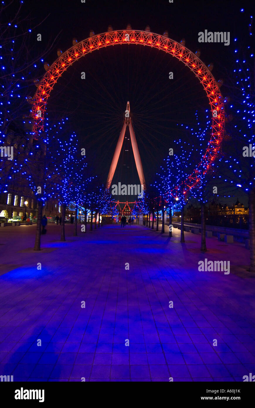 London eye night close up hi-res stock photography and images - Alamy