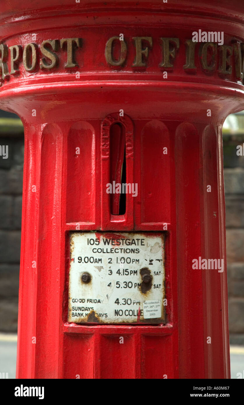 Red pillar box Stock Photo - Alamy