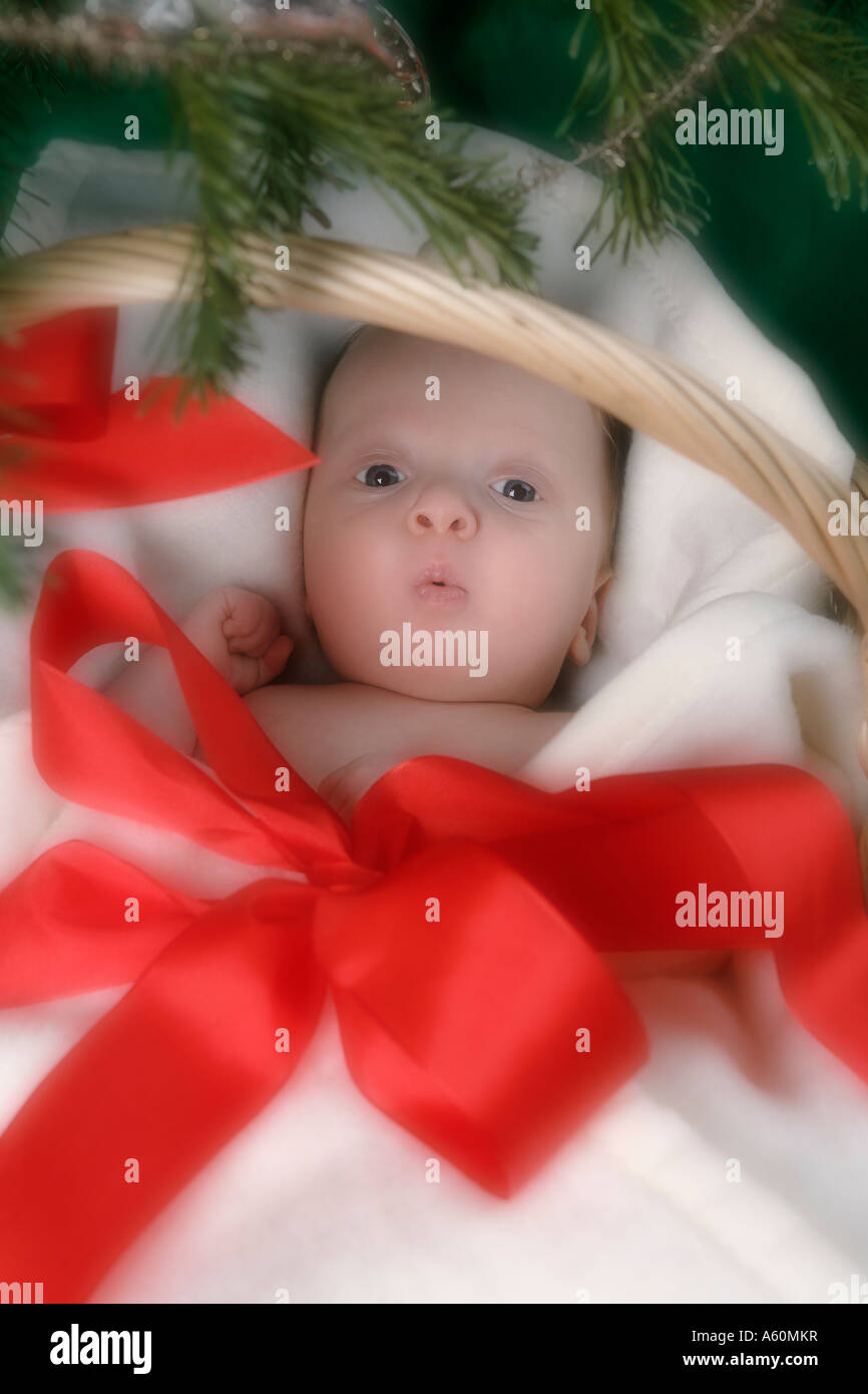 Children lying under tree hi-res stock photography and images - Alamy